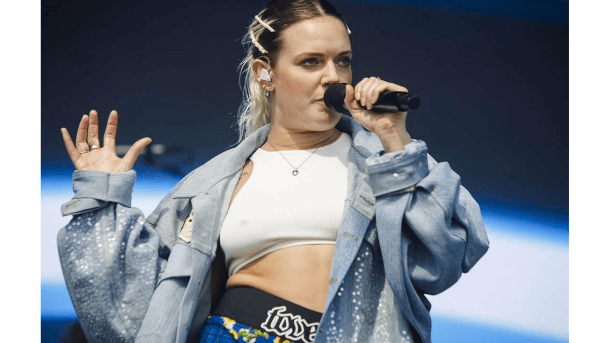 Tove Love drops two new tracks recorded with Finneas - 8days