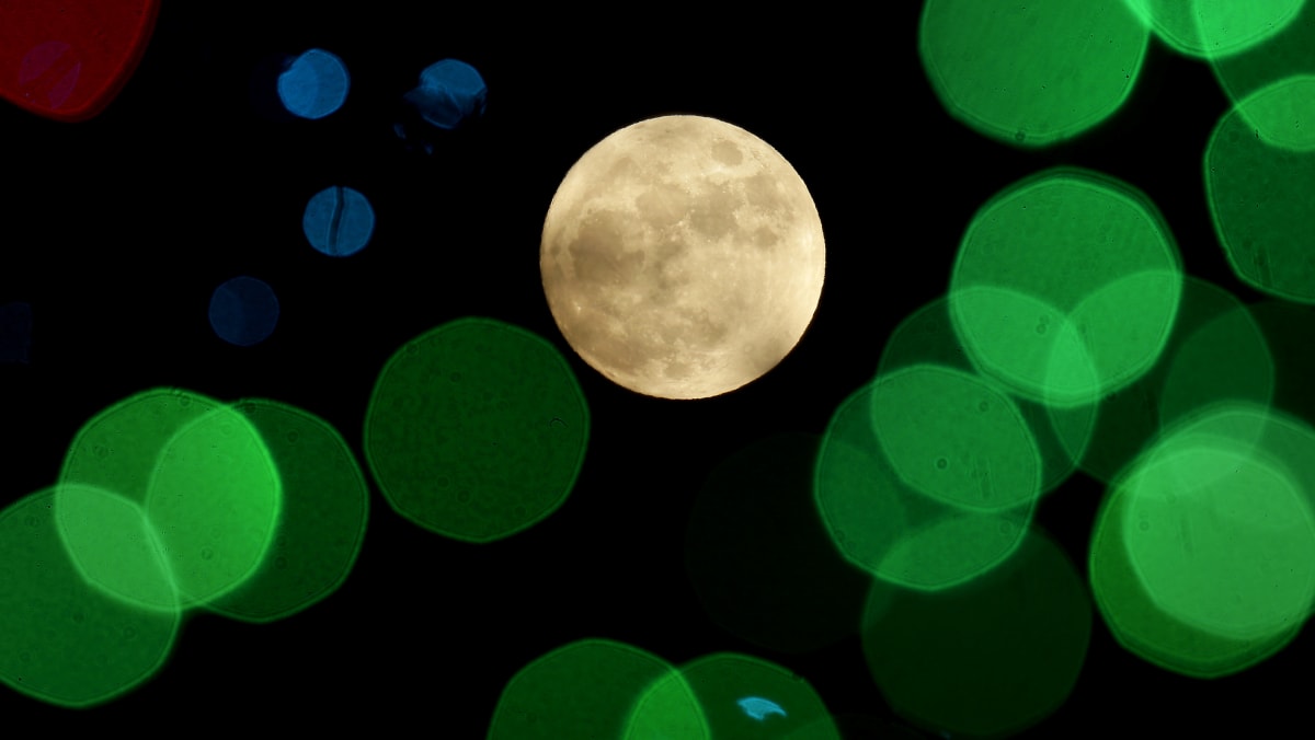 Merry Moon: Rare full moon on Christmas Day - TODAY