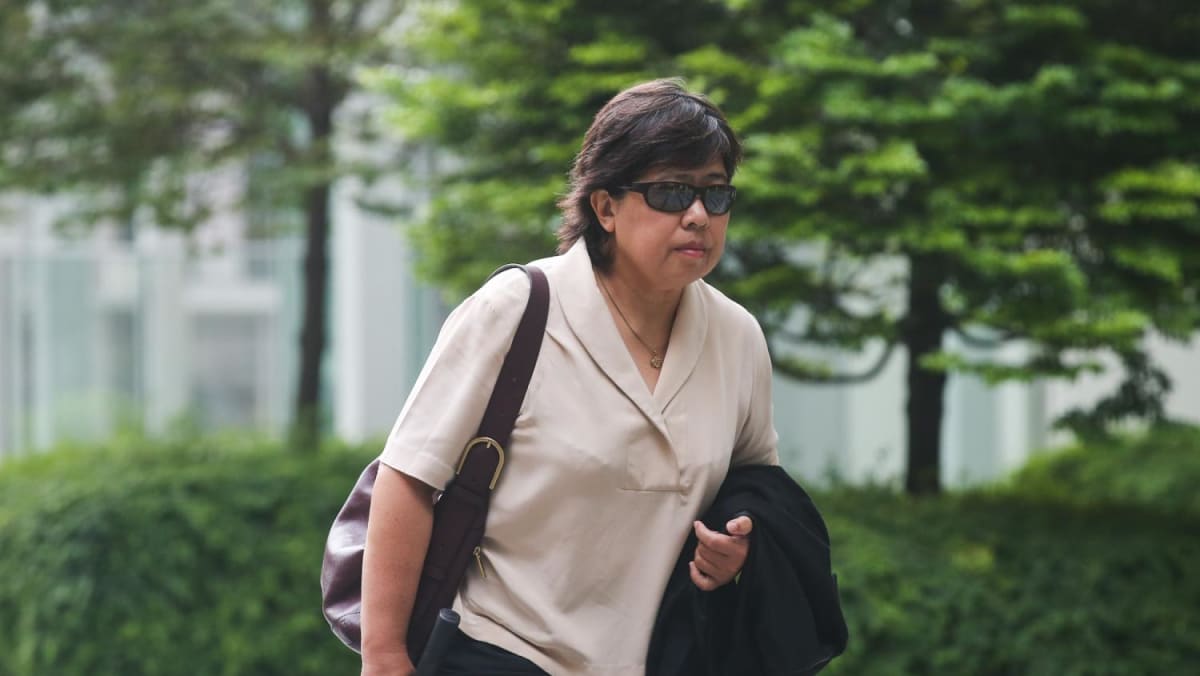 'Badge lady' Phoon Chiu Yoke charged again with failing to wear face ...