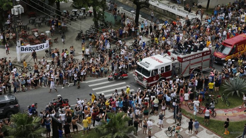 Brazil bids farewell to beloved football star Pele - CNA Brazil bids farewell to beloved football star Pele - CNA