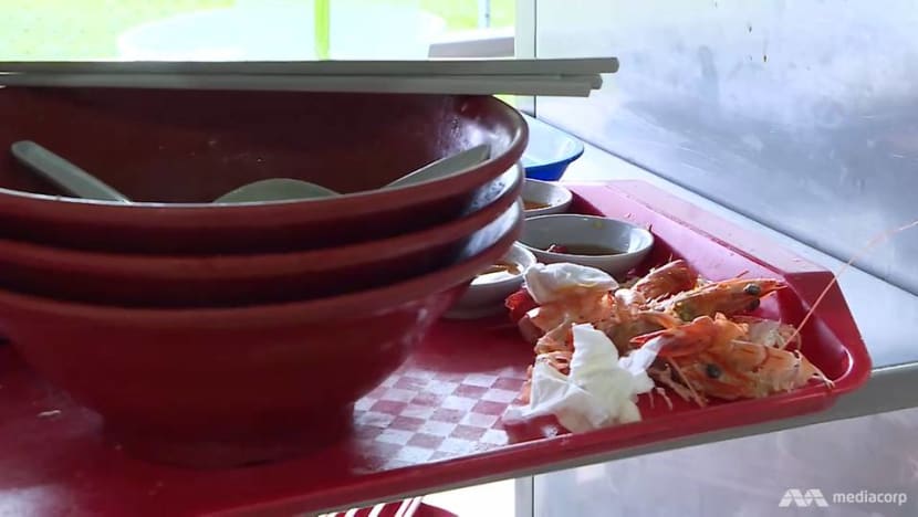 What would make Singaporeans return their trays? How about a siren? - CNA