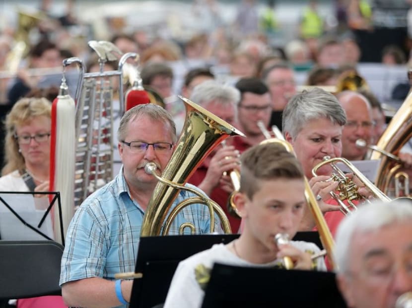 World’s biggest orchestra performs in Germany - TODAY