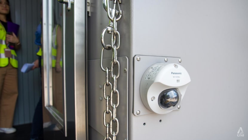 Changi Airport rolls out first fully automated passenger loading bridge ...