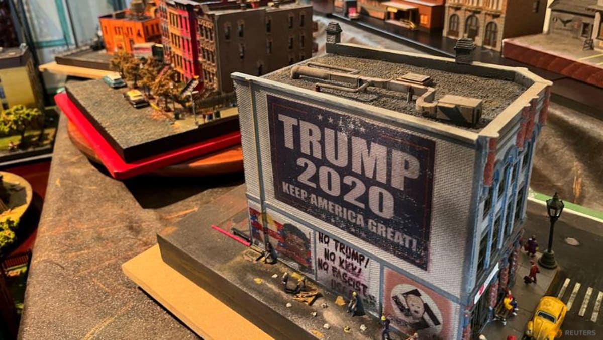 New York artist turns Brooklyn home into showcase for urban dioramas - CNA