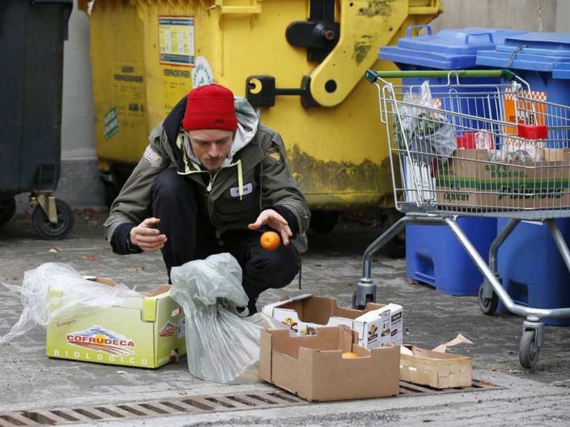 Gallery: German dumpster divers wage war on food waste - TODAY