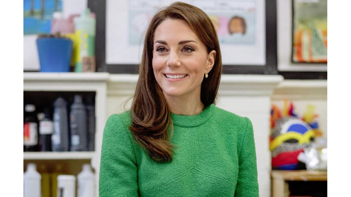 Duchess Catherine shares family photo with children - 8days