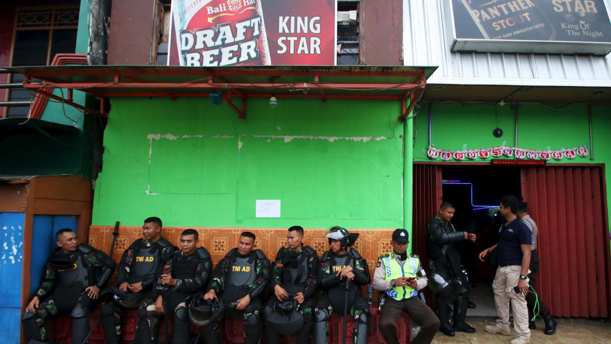 Indonesia plans to close all red-light districts by 2019 - TODAY