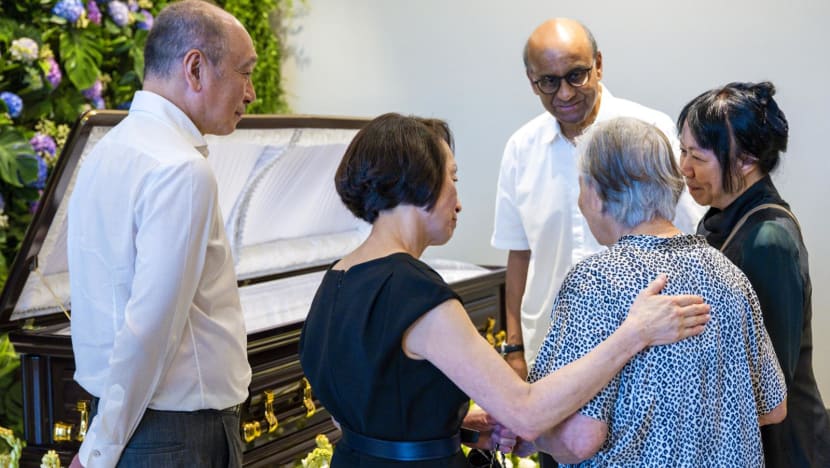Singapore leaders pay tribute to late banking tycoon Wee Cho Yaw - CNA