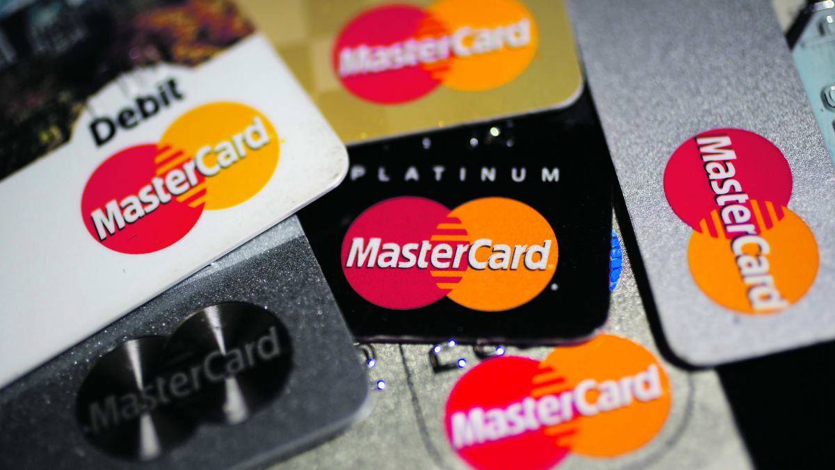 MasterCard holders ring up S$1.1 billion in first month of GSS - TODAY