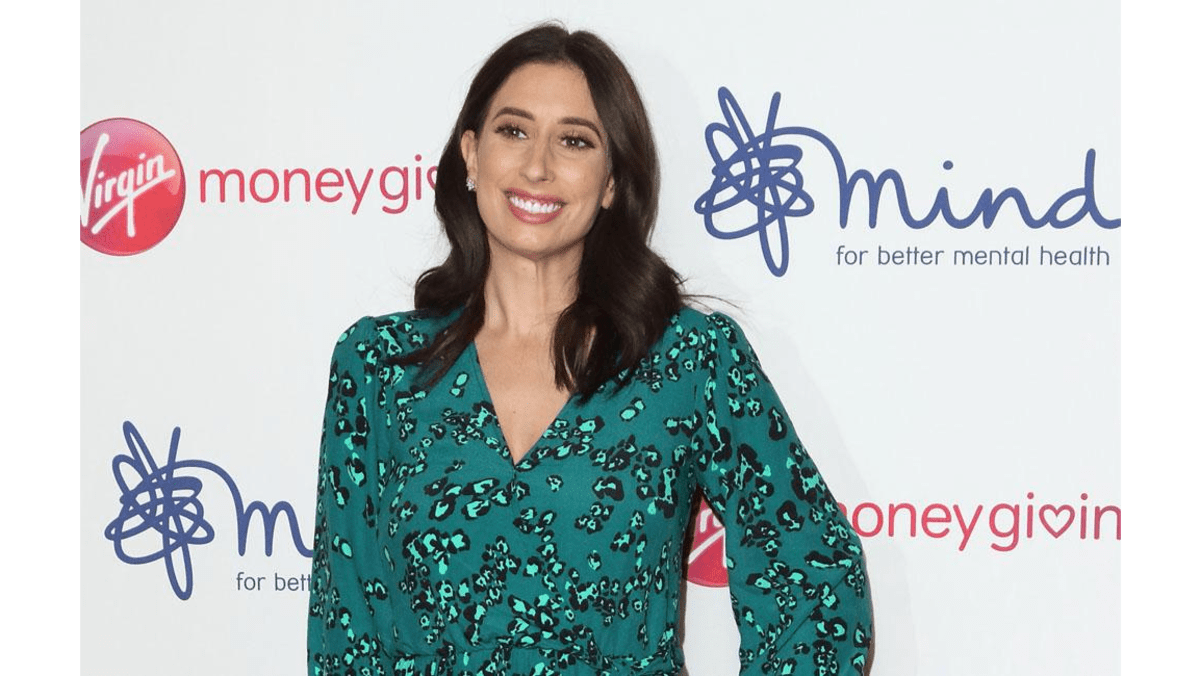 Stacey Solomon stays fit with housework - 8days