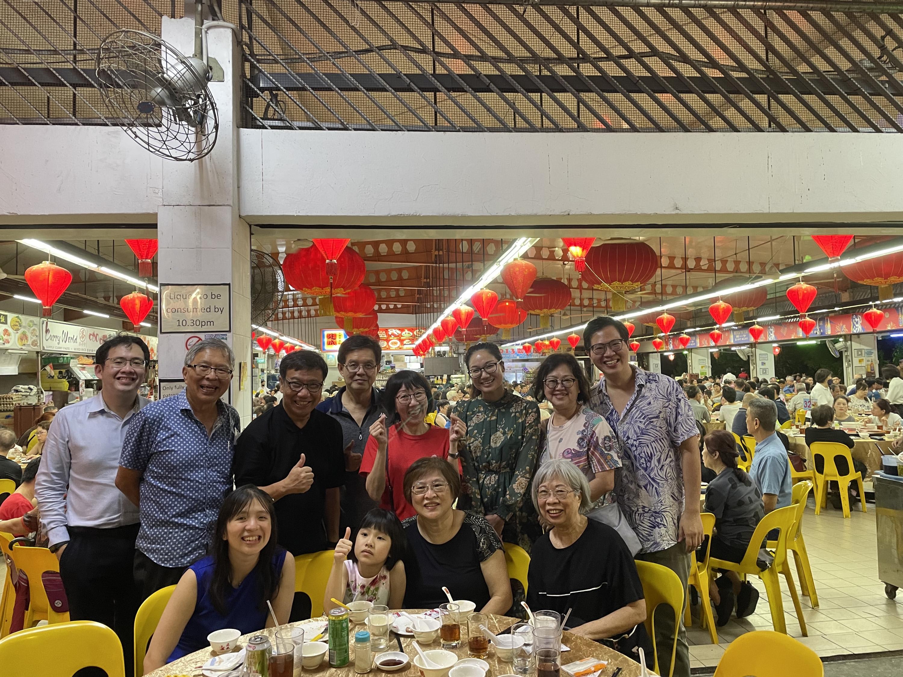 “958大食会 ”昨晚大爆棚 600听众和读者齐享烧猪盛宴 - 8world