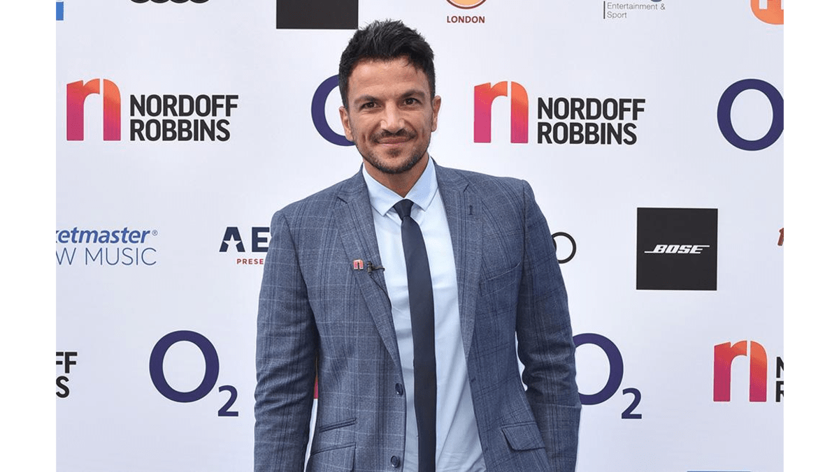 Peter Andre performing at Mecca Fest - 8days