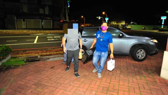 台湾男“变声”成女人 诱骗500女子拍裸照和猥亵影片 - 8world