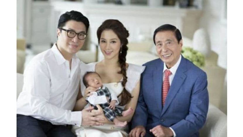Cathy Tsui delivers her 4th child - 8days