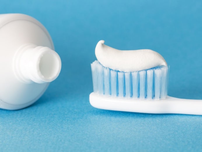 What’s in your toothpaste? Here's what the different ingredients ...