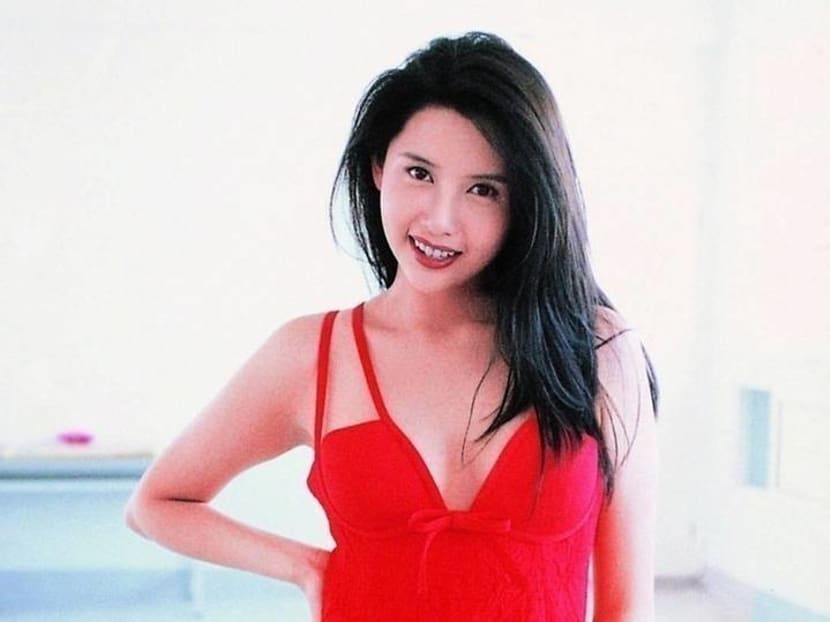 ’90s Screen Beauty Chingmy Yau’s 17-Year-Old Daughter Is Gorgeous But ...