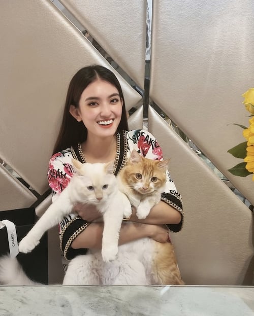 Hong Ling, 27, Who’s Never Been Outside Of Asia, Wants To Finish ...