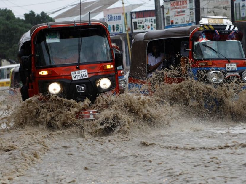Worst floods in decades kill 29 in Somalia, hit towns across East ...