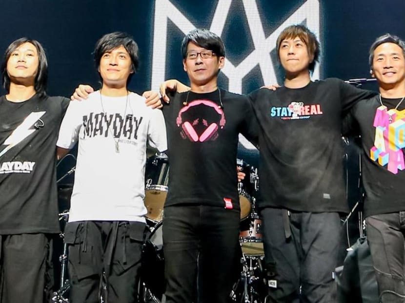 Mayday Thrills Fans By Keeping To Their May Date Promise With A Live ...