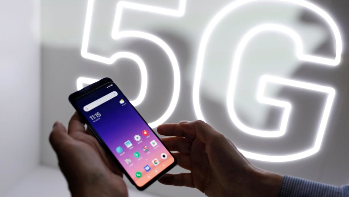 Singtel, StarHub-M1 joint venture win bids for 5G network licences - TODAY
