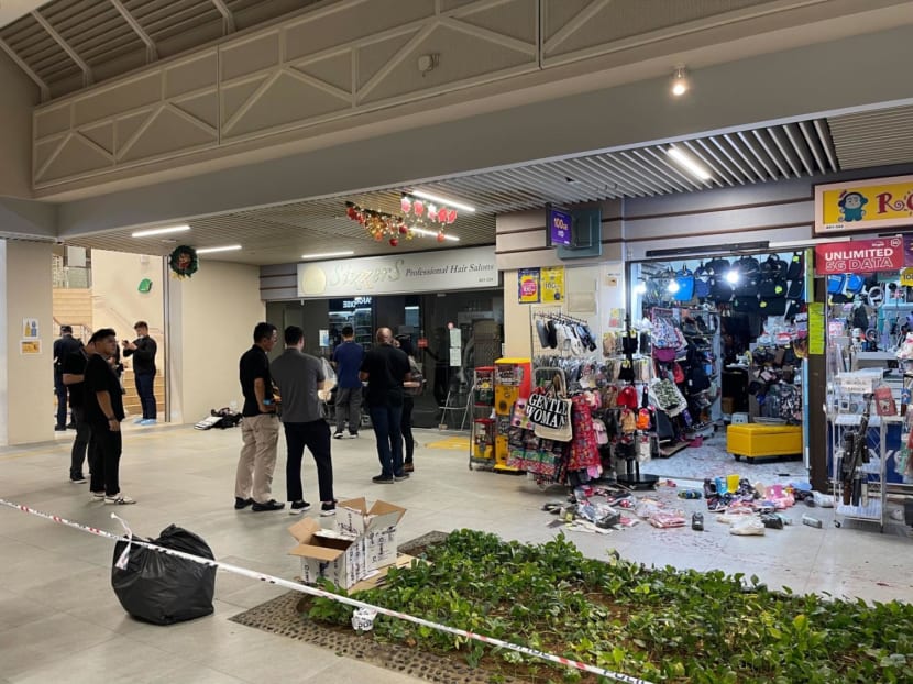 Slashing at Pasir Ris West Plaza: Man 61, arrested - TODAY