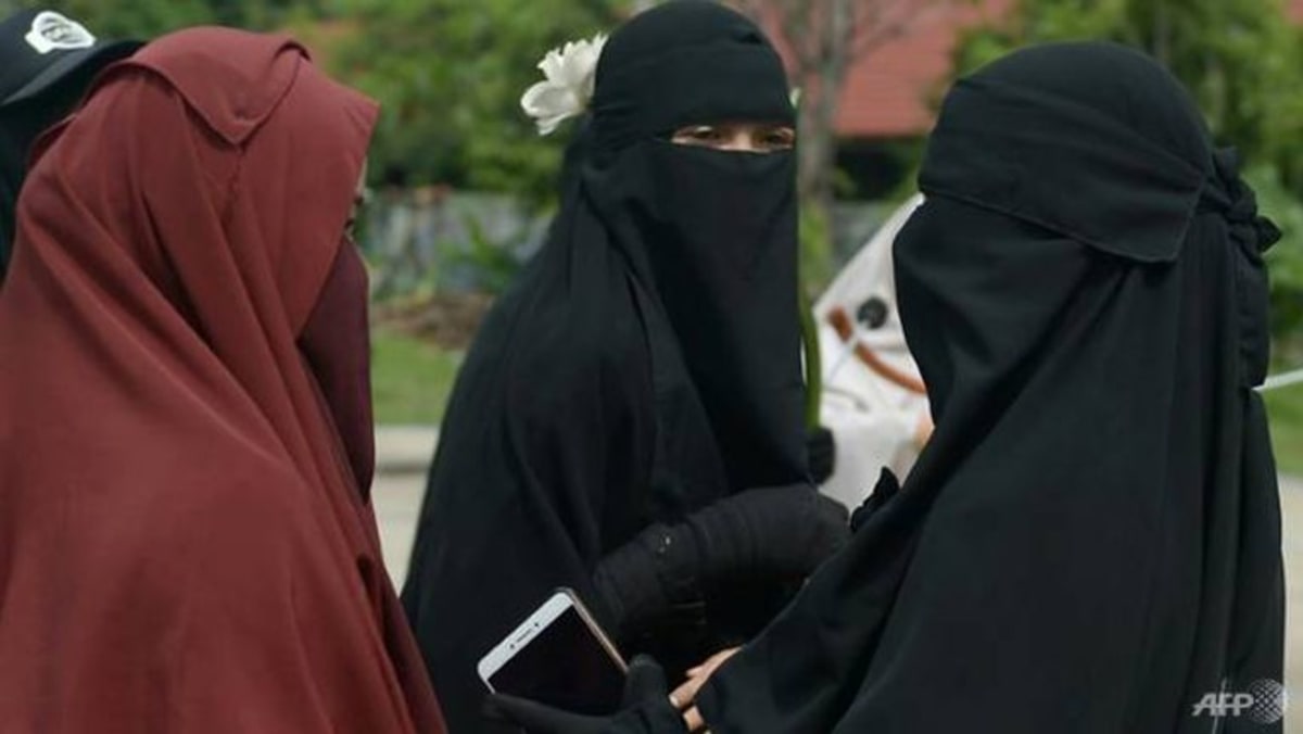 Universiti Islam Indonesia larang pelajar pakai burqa di kampus ...
