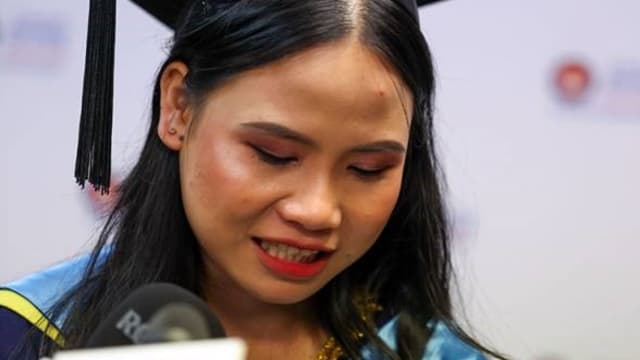 打工存钱买机票邀出席毕业礼 癌父前一天离世 女大生梦碎 - 8world