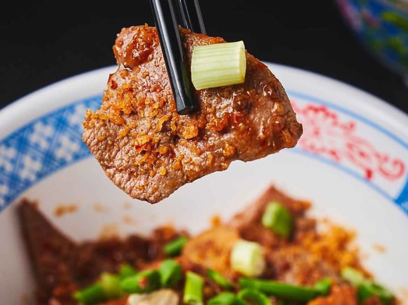 New Hawker Stall Gimee Face Sells $6.80 Abalone Bak Chor Mee - TODAY