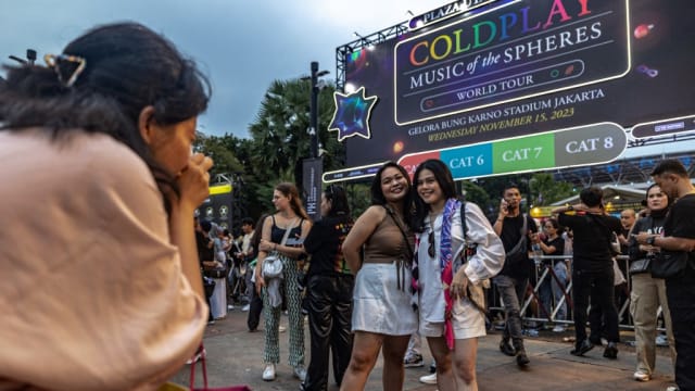 重复卖8000张Coldplay演唱会假票 印尼女子爆赚130万元 - 8world
