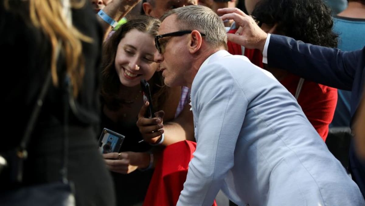 Daniel Craig says 'very lucky' to work with Queen Elizabeth - CNA