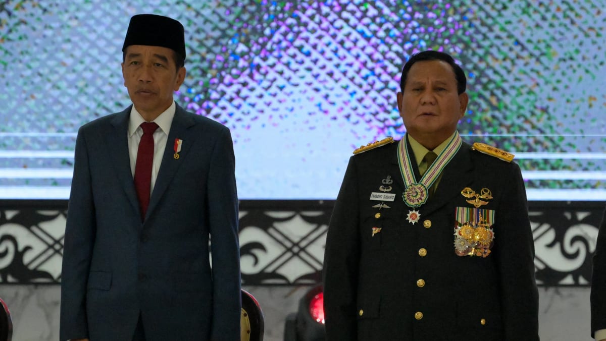 Jokowi naikkan pangkat Prabowo kepada Jeneral TNI Kehormatan - BERITA ...