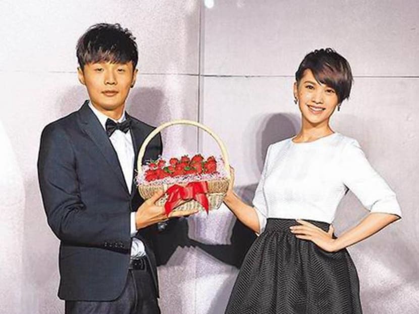Rainie Yang & Li Ronghao Are Officially Married; She Tells Everyone Not ...