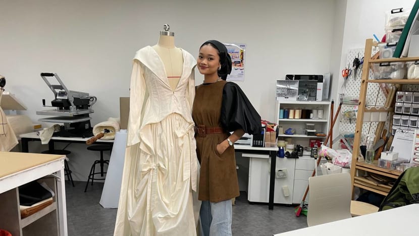 30 pereka beri nafas baharu kepada kebaya, ada guna bahan 'knitwear ...