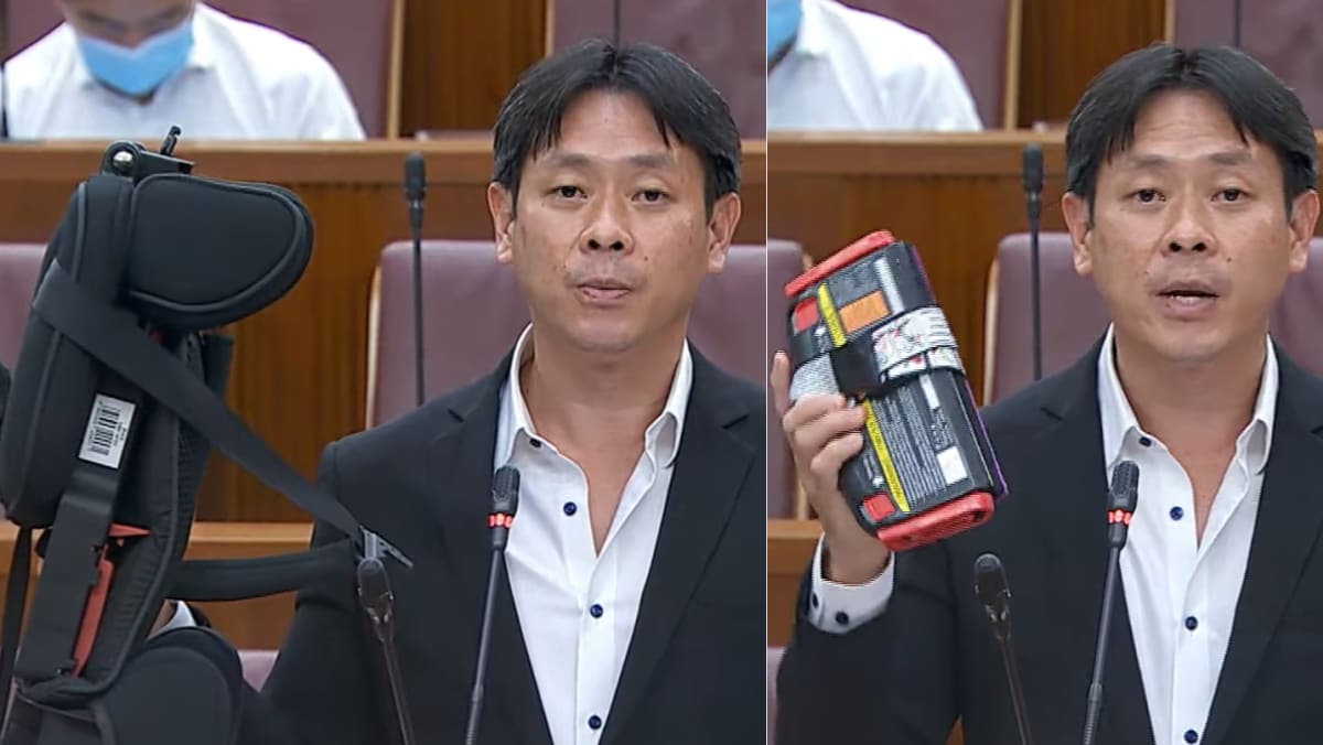 MP Louis Ng suggests Govt provide 2 child booster seats for each taxi ...