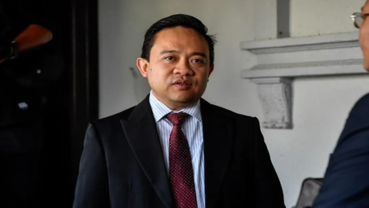 Bekas ketua penerangan Bersatu Wan Saiful didakwa atas 18 tuduhan ... Bekas ketua penerangan Bersatu Wan Saiful didakwa atas 18 tuduhan ...