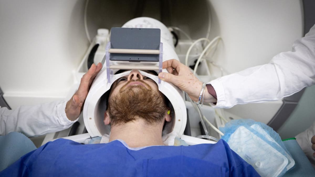 World's most powerful MRI scans first images of human brain - TODAY