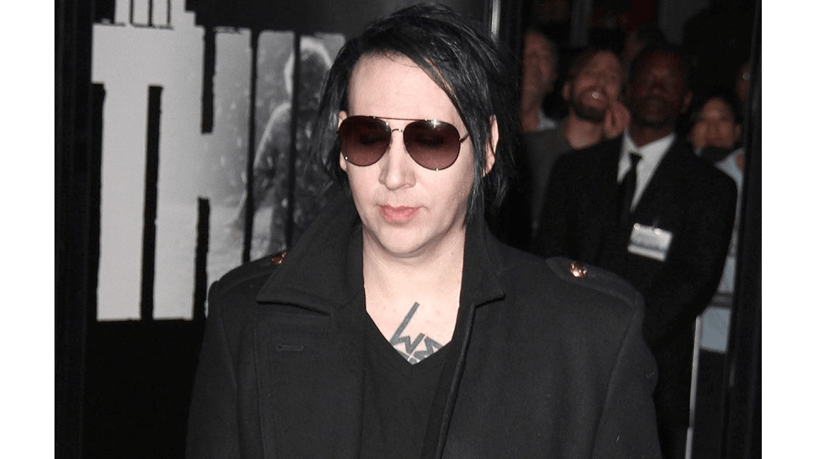 Marilyn Manson hospitalised after on stage injury - 8days