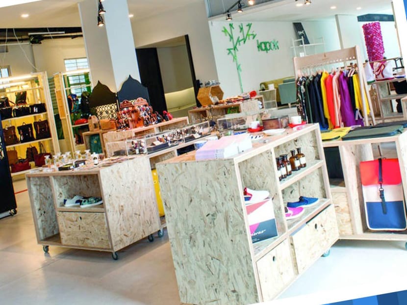 Goodbye Topshop & Books Actually — These And Other Brands Who Shuttered ...