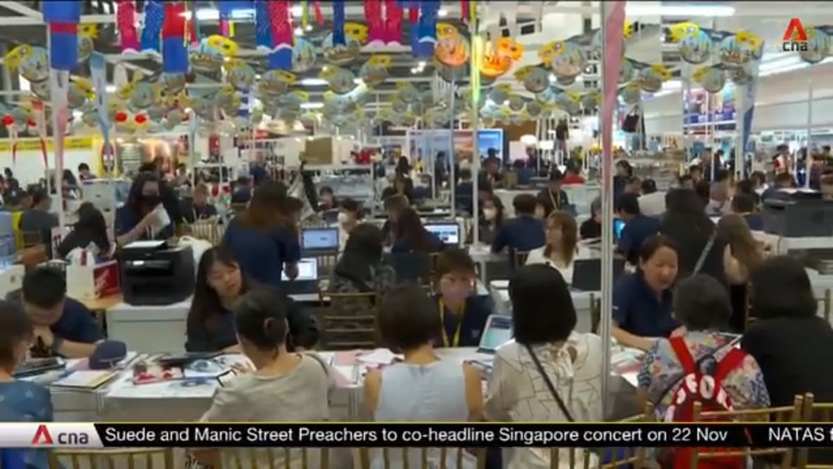 Tour agencies targeting Gen Z travellers | Video - CNA