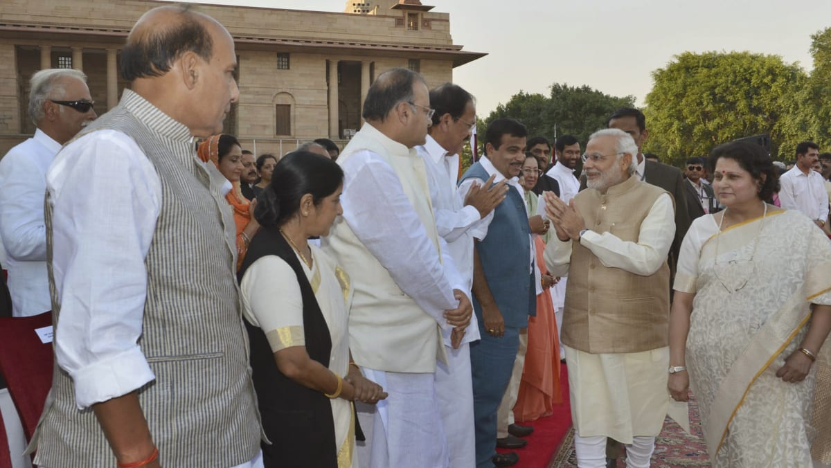 Modi becomes Indian PM as Pakistani leader watches - TODAY