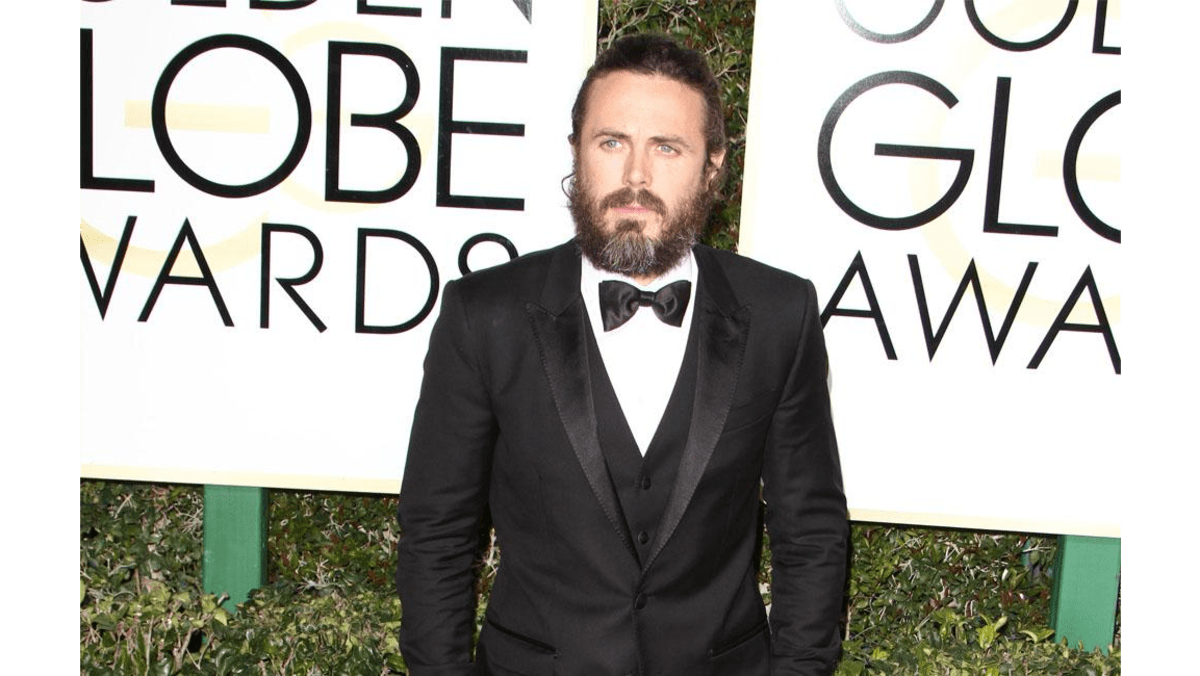 Casey Affleck: Being famous is a burden - 8days