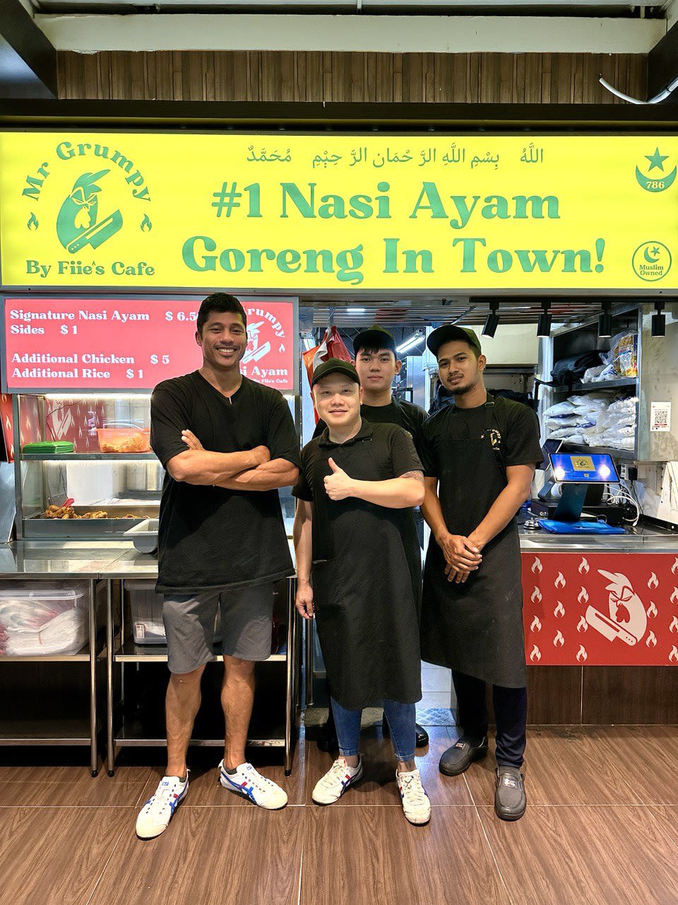 ‘Rude’ Lucky Plaza Nasi Ayam Goreng Seller Expands Biz, Opens New ...