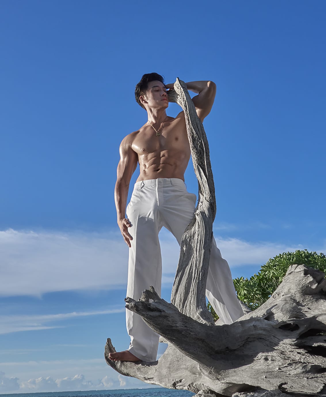 Exclusive Pics From 57-Year-Old Chuando’s Super Hot New Photo Book - 8days