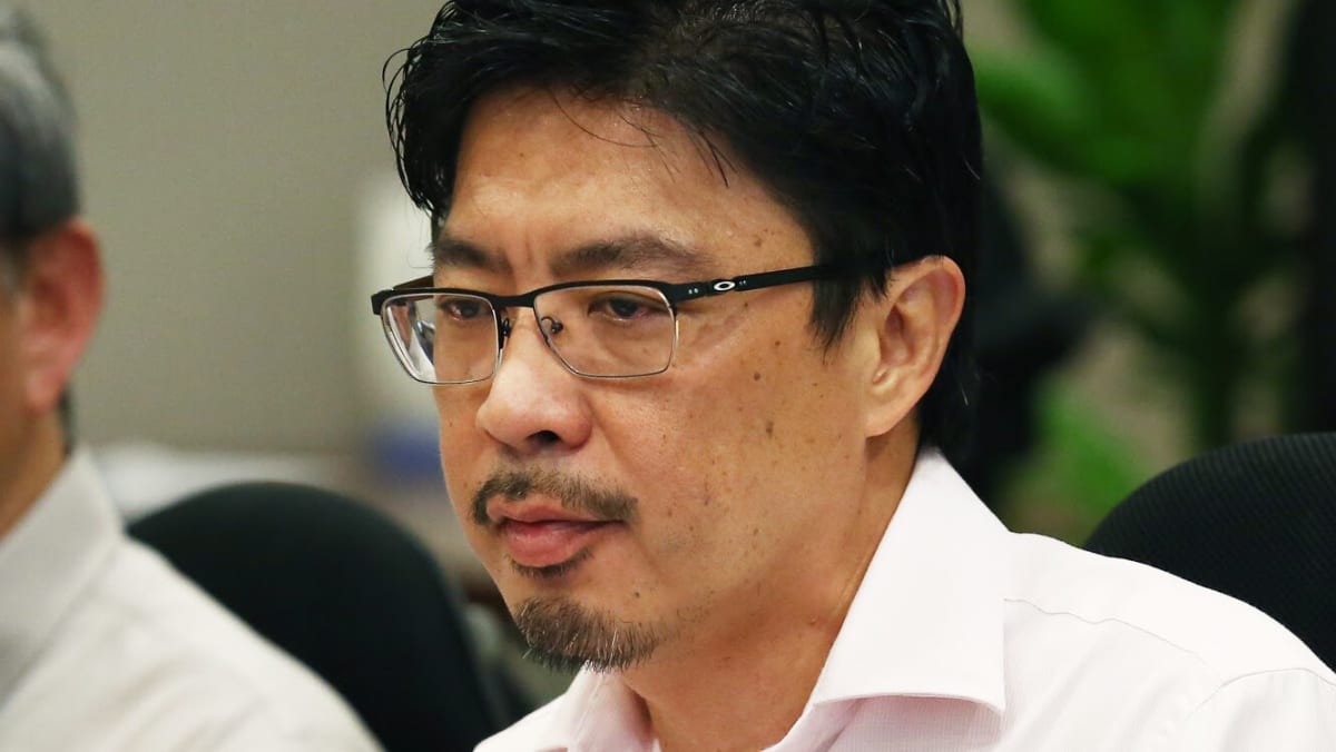Senior SMRT executive jailed, suspended from work following second ...