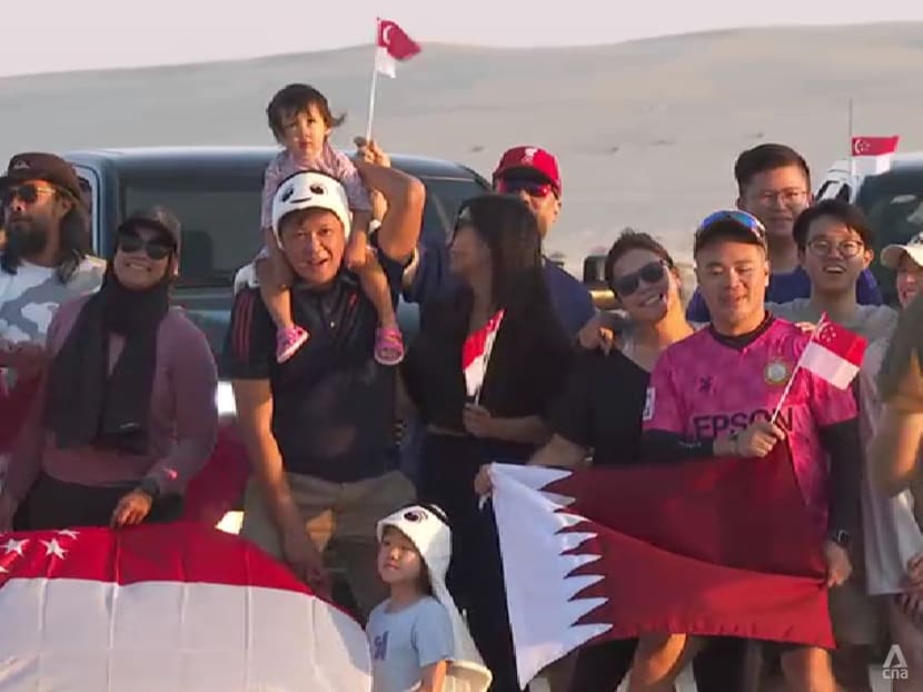 Singaporeans in Qatar bond over dune bashing in the desert during ...