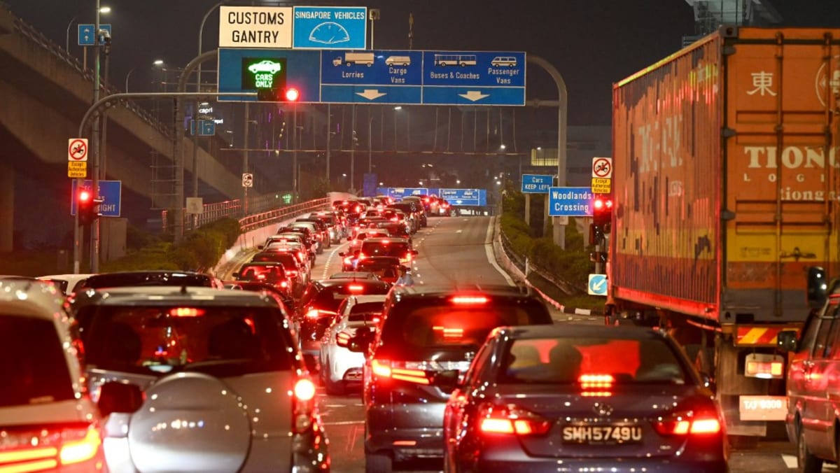 Heavy traffic expected at land checkpoints over Vesak Day long weekend ...