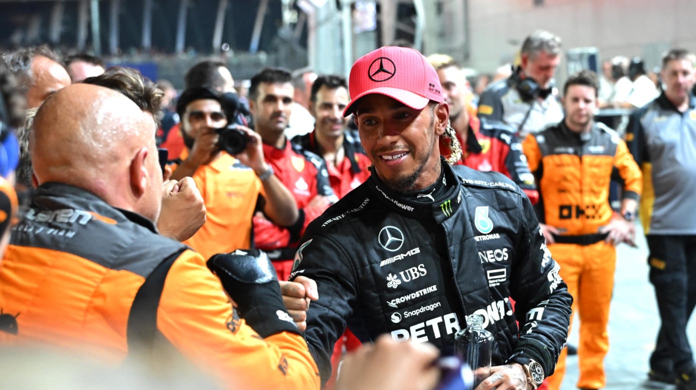 F1大奖赛：法拉利塞恩斯跑第一 夺本赛季首冠 - 8world