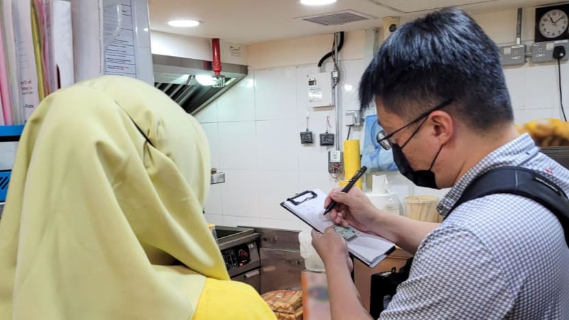 43 food establishments caught flouting mask, spit guard requirements - CNA