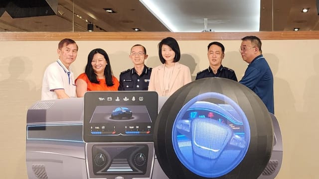 警察部队设立小组 让德士和私召车司机助防范罪案 - 8world