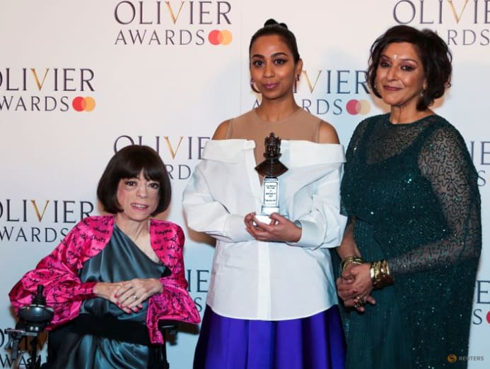 Singaporean actress Anjana Vasan wins best supporting actress in a play ...